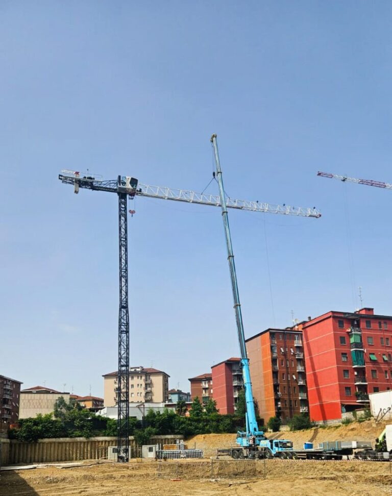 Raimondi T97 flat-top tower crane for Milan residential development ...