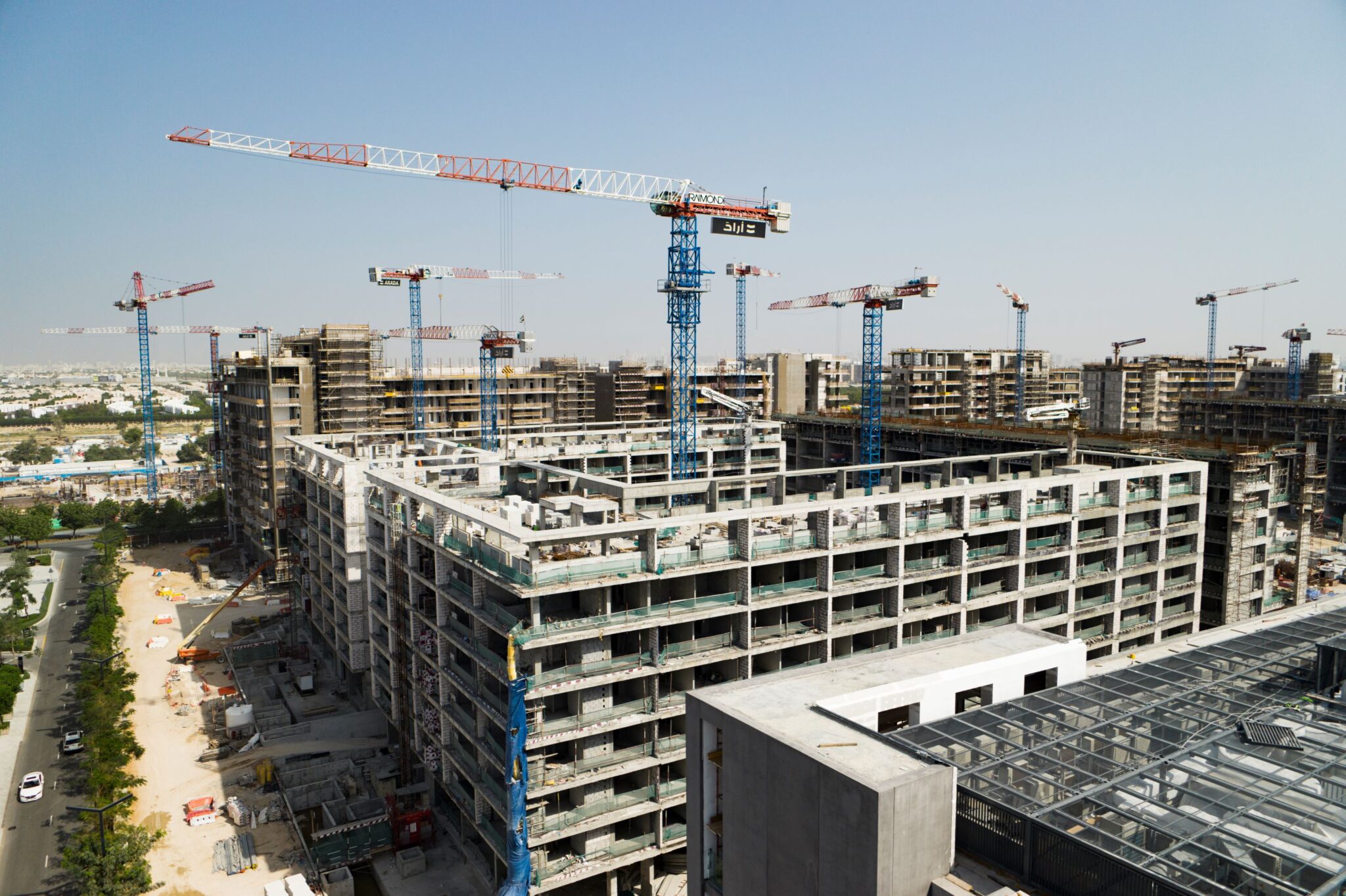 Raimondi Cranes targets the Kingdom’s active building sector with ...