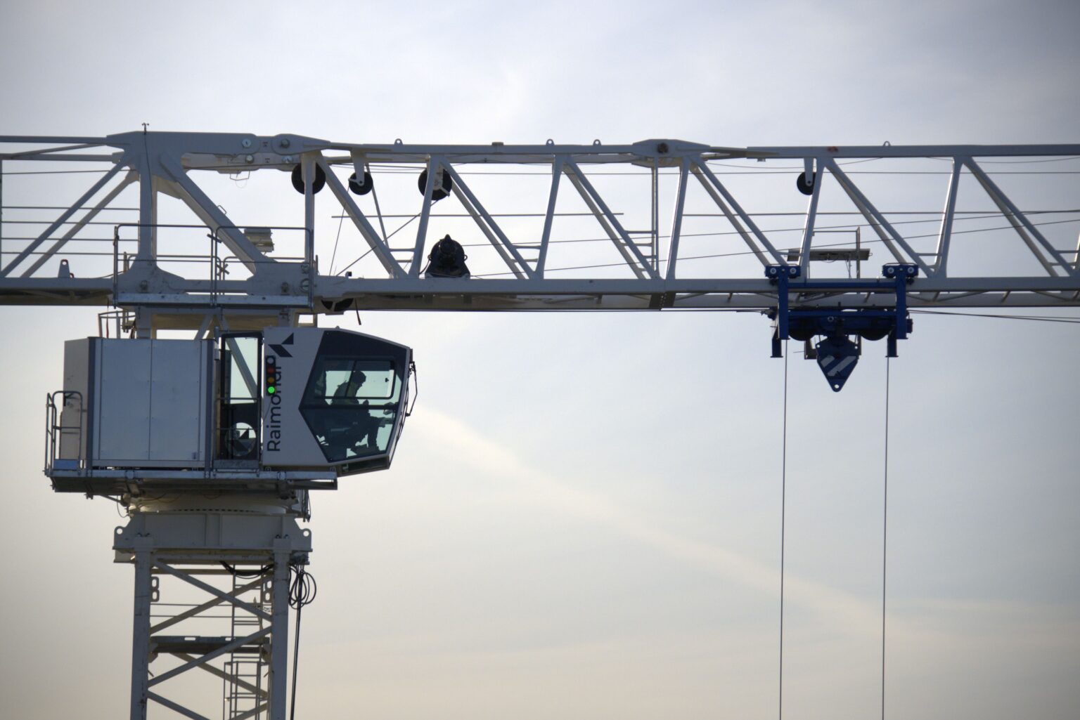 Raimondi Cranes presents new T577 flat-top tower crane at The Big 5 ...